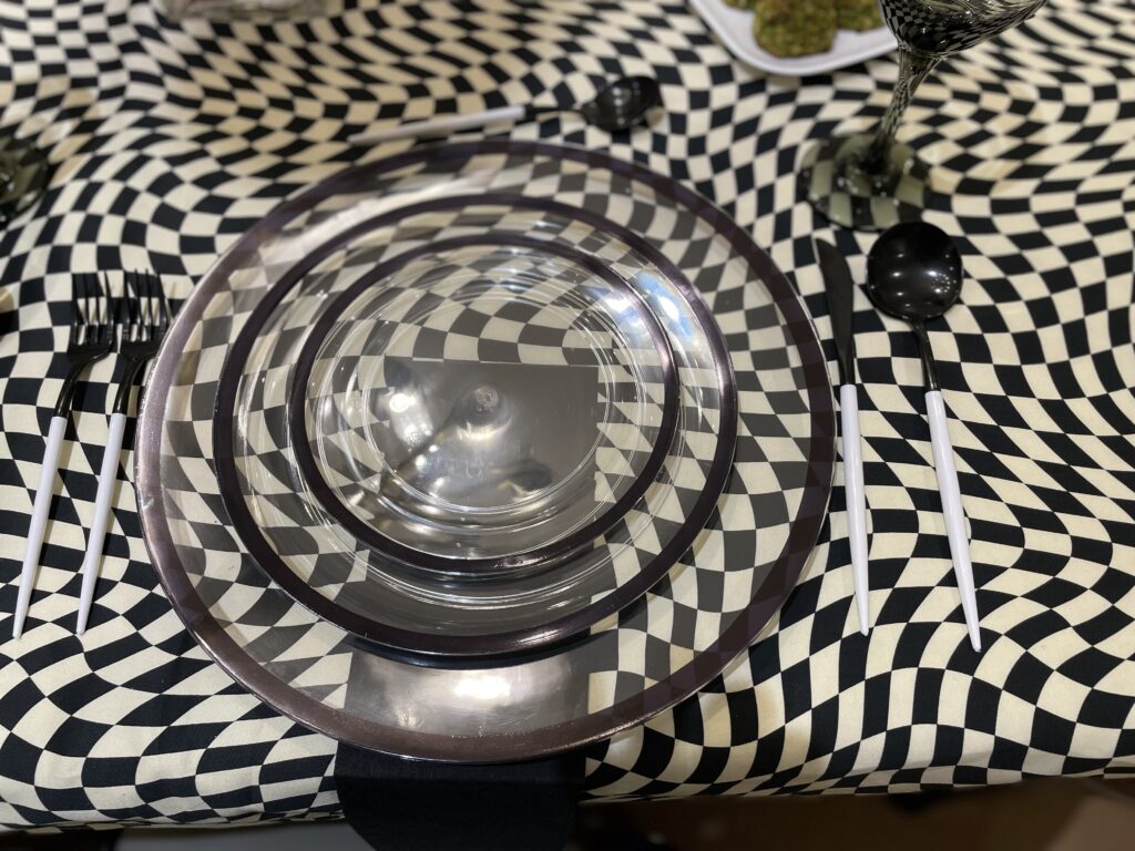 A BOLD AND FUN SEUDAH - jewishecho